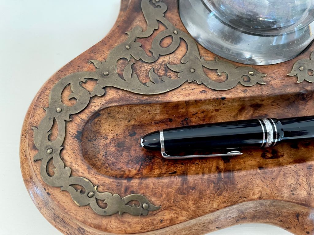 Beautiful 19th Century Pen Stand and Ink Well in Bur Walnut & Brass ...