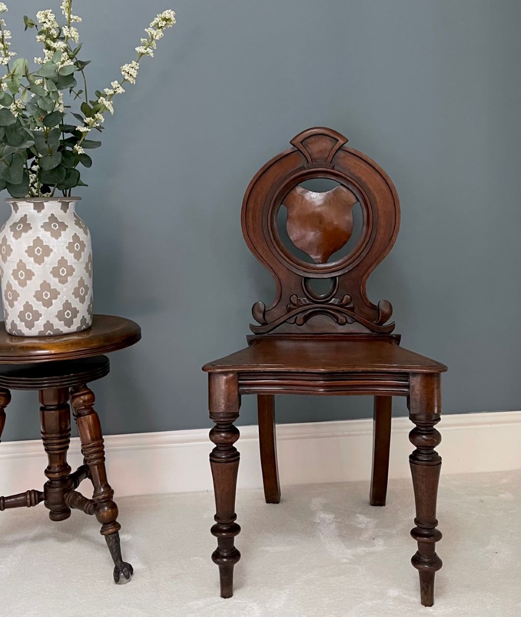 Very Pretty Victorian Chair in Walnut – Antique, Vintage and Retro ...