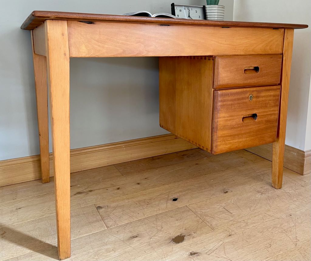 1950’s Teachers Desk in Beech & Iroko – Antique, Vintage and Retro Furniture